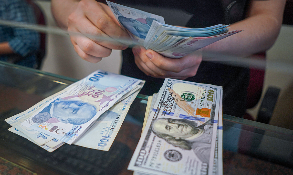 As liquidity problems worsen, Turkey turns to capital controls and ...